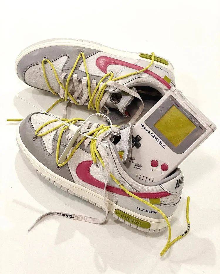 “GAME BOY”配色设计？人气灰白Dunk又有新款要发售！_Yeezy_Nike_灰白色