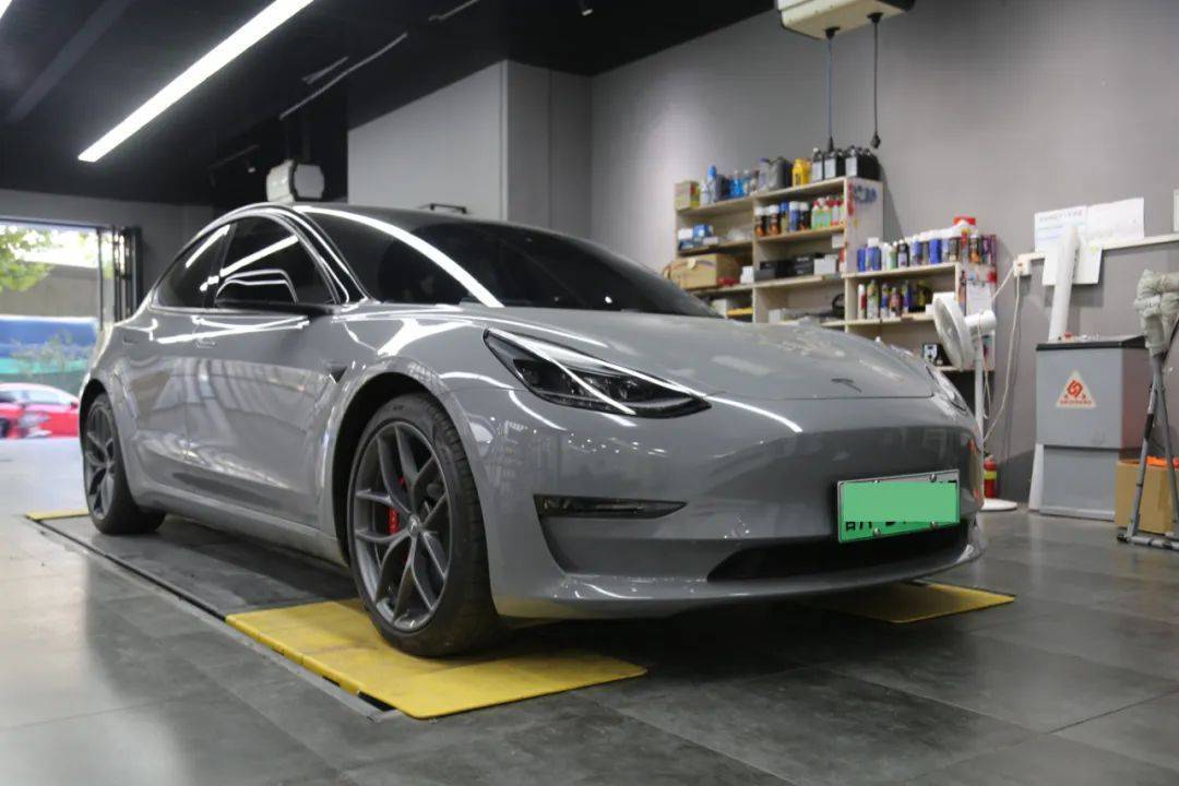 特斯拉model3升级保时捷款前包围 电车也可以很运动_搜狐汽车_搜狐网