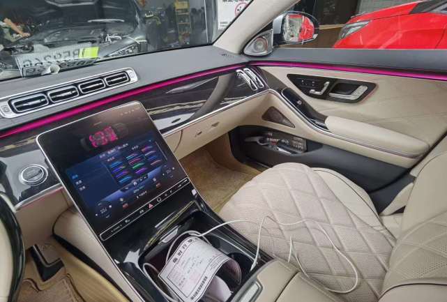 21、22款迈巴赫S480改装升级原厂主动式氛围灯_搜狐汽车_搜狐网