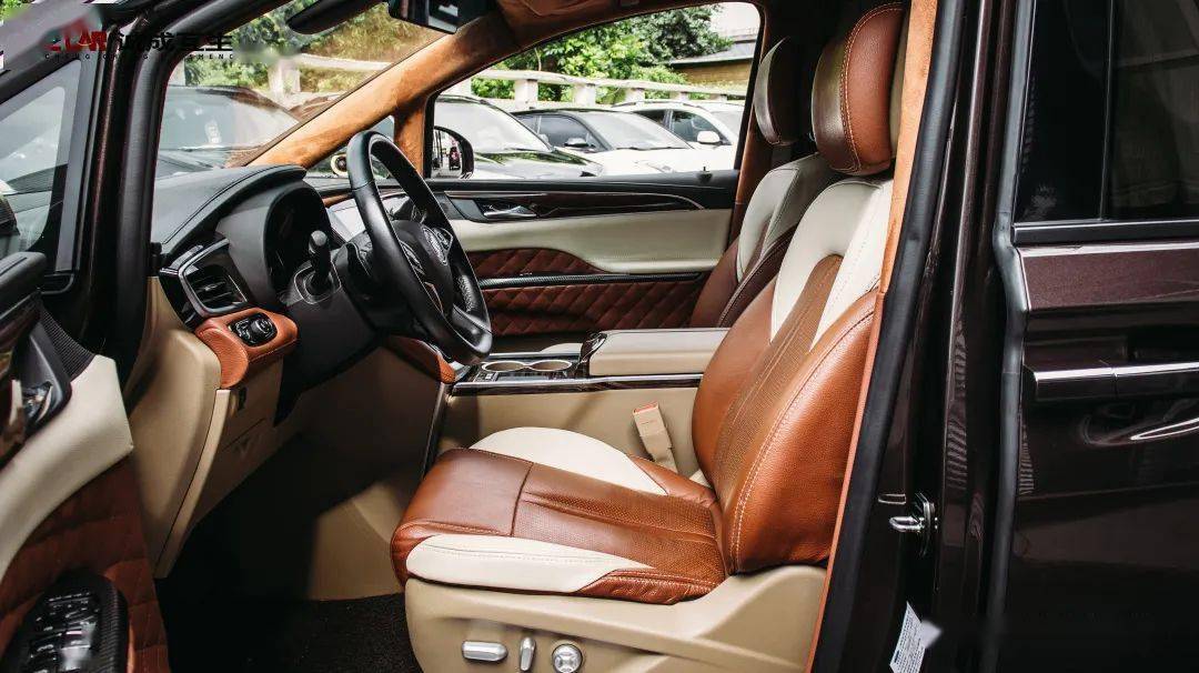 “长途神器”，平稳，安静，舒适，让全家一起666！【别克GL8 ES 28T 豪华型】_搜狐汽车_搜狐网