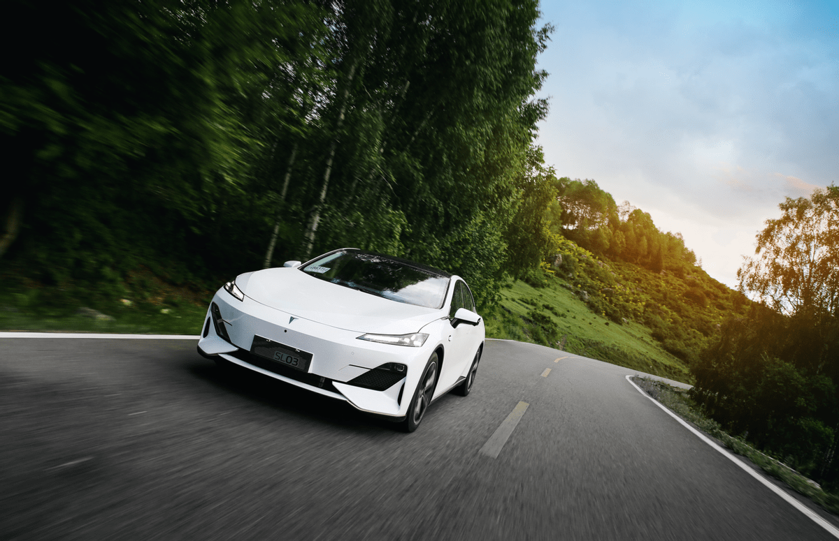 深蓝SL03增程版的用车体验全面领先于传统燃油中型_搜狐汽车_搜狐网