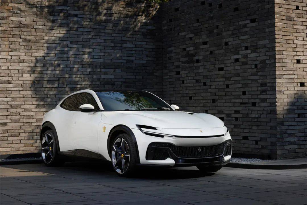 Purosangue中国首发，法拉利首款FUV “纯血马”登场_搜狐汽车_搜狐网