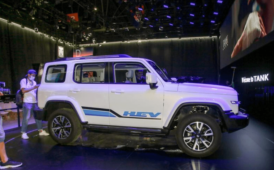 坦克300唯一的痛点被解决了,HEV版下月开售,2.0T+9HAT,造型更霸气_搜狐汽车_搜狐网