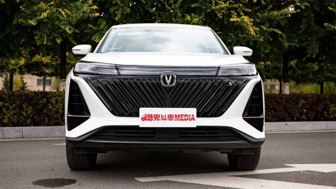 14万级自主SUV天花板 瑞虎8 PRO和第二代长安CS75PLUS该怎么选？_搜狐汽车_搜狐网