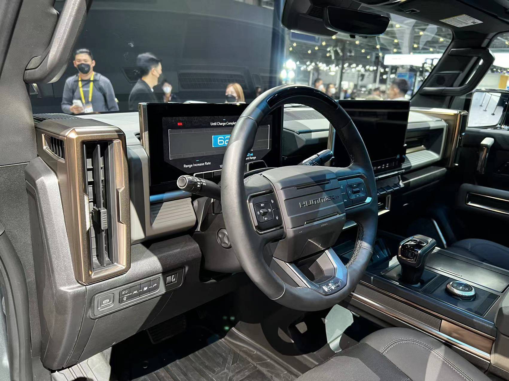 GMC HUMMER EV SUV国内首秀！可爆发830马力，配备蟹行模式_搜狐汽车_搜狐网