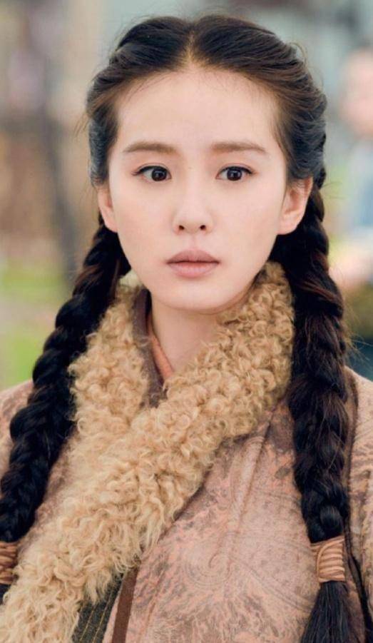 谁说麻花辫土？这8位女明星告诉你，土的是人不是辫子_陈红_赵雅芝_角色