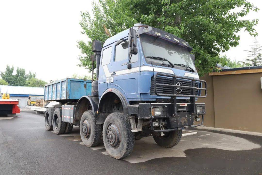 250吨德意志重拖迎来新鲜血液 打探奔驰Arocs 4863 SLT 8x8国六大件牵引车_搜狐汽车_搜狐网