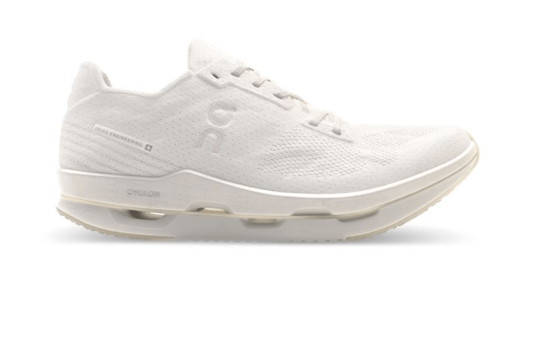 采用蓖麻子成分的PA11 特殊聚酰胺制成，On昂跑第一款可回收跑鞋 Cloudneo 正式上市_供应_尼龙_颗粒