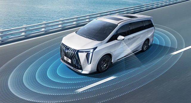 30万+最卷豪华MPV天团，别克GL8、丰田赛那、传祺M8宗师混战_搜狐汽车_搜狐网