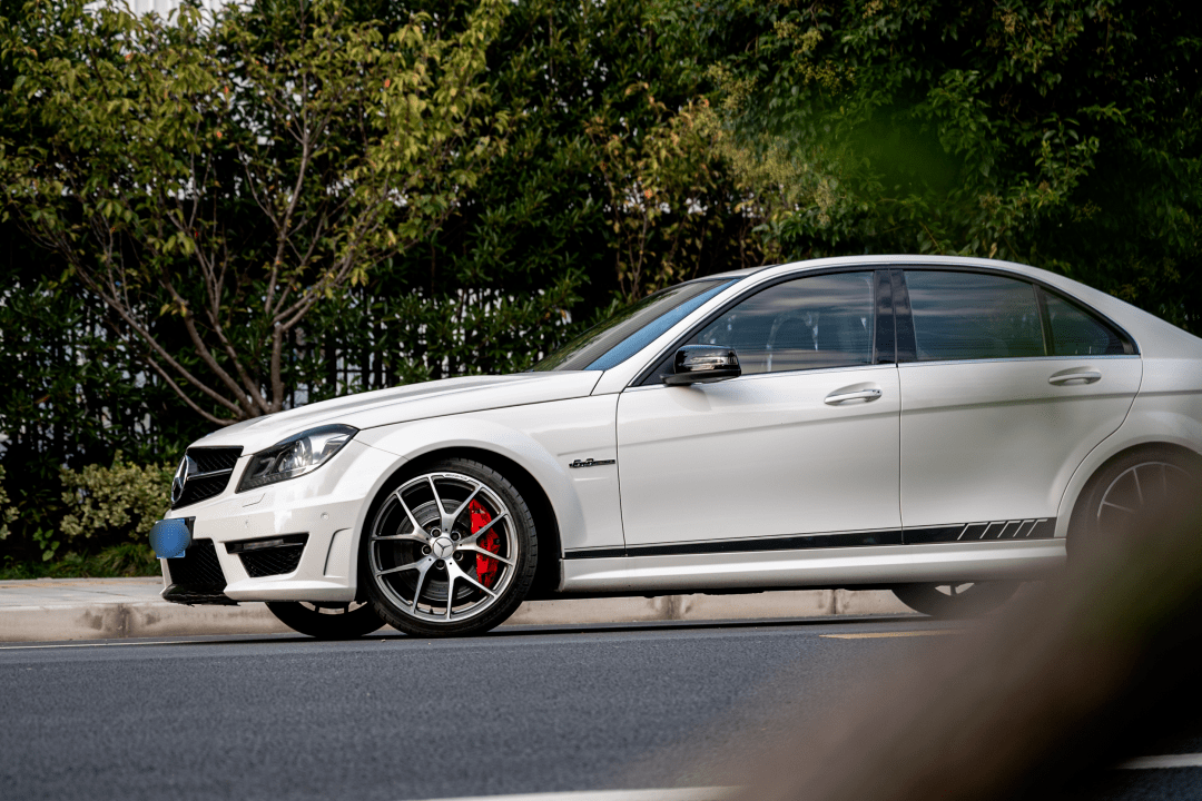 【淘车作业】磅礴自吸大V8，507匹高歌曲终人未散——二手 AMG C63_搜狐汽车_搜狐网