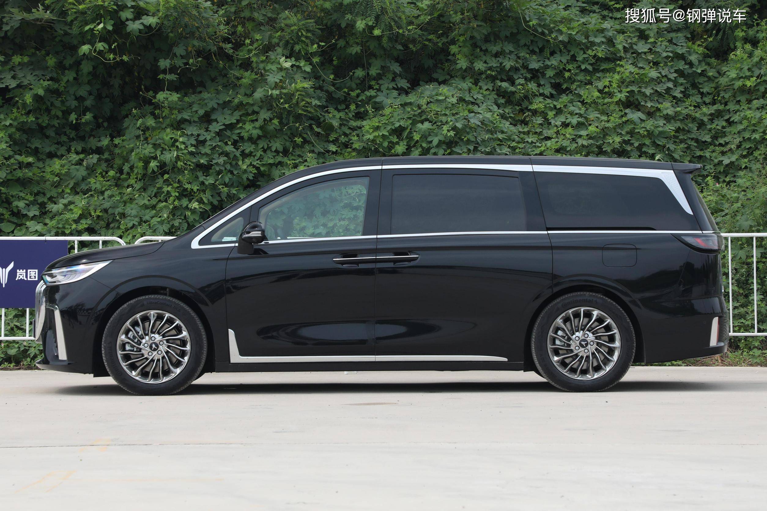 跑长途自驾游建议开中大型车，看看这两款，配空气悬挂和四驱_搜狐汽车_搜狐网