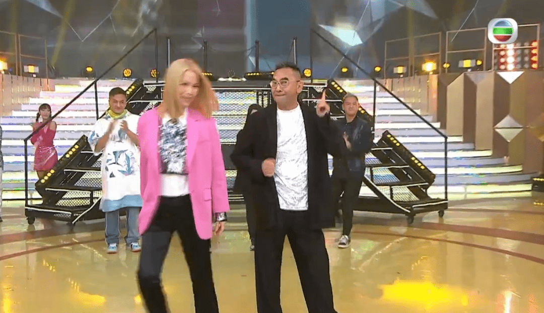 TVB绿叶现身台庆，舞蹈员出身！《天龙八部》演段延庆深入民心_李鸿杰_郭富城_表演