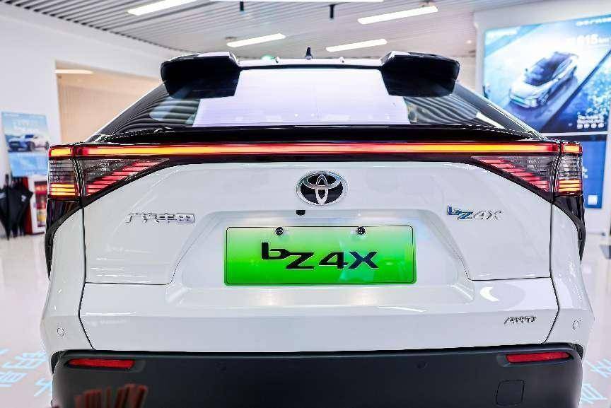 19.98万元起标配领先科技，广汽丰田bZ4X全国到店上市_搜狐汽车_搜狐网