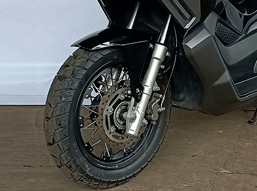 嘉陵冒险踏板Cat 150ADV亮相..._搜狐汽车_搜狐网