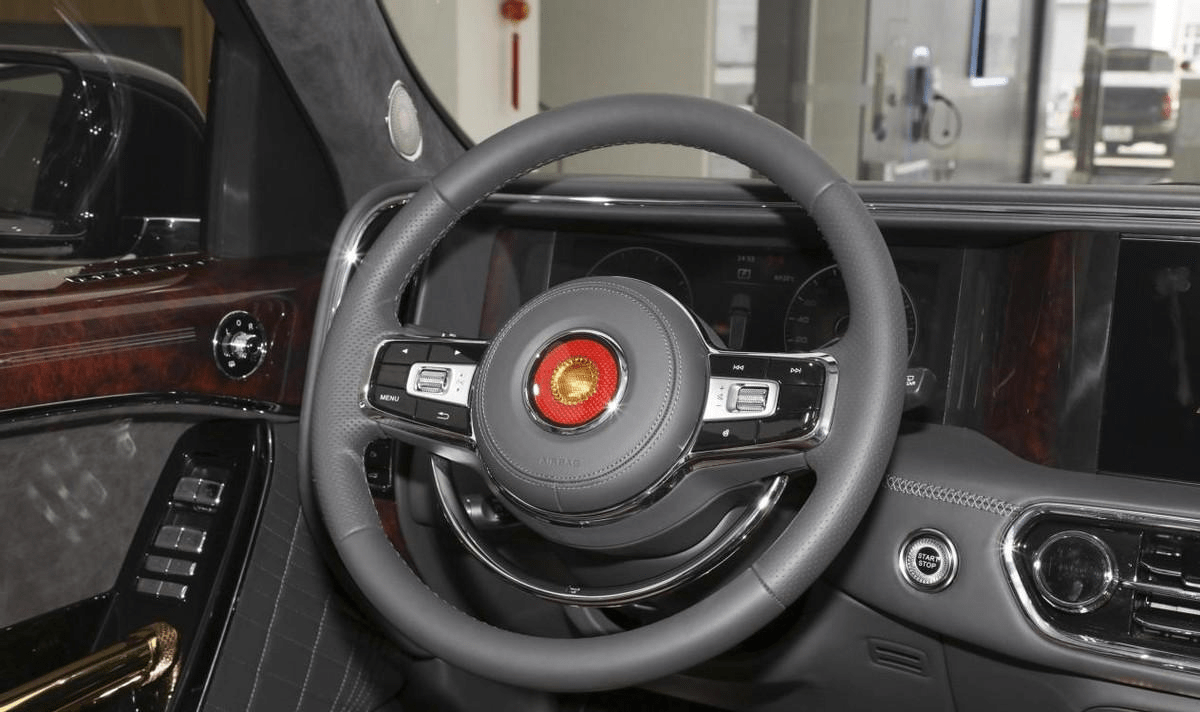 车长5695mm，搭载4.0T V8发动机+适时四驱系统，红旗LS7实拍_搜狐汽车_搜狐网