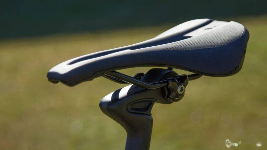 闪电“全避震”瓜车Diverge STR解析（含车系变迁及技术说明书）_搜狐汽车_搜狐网