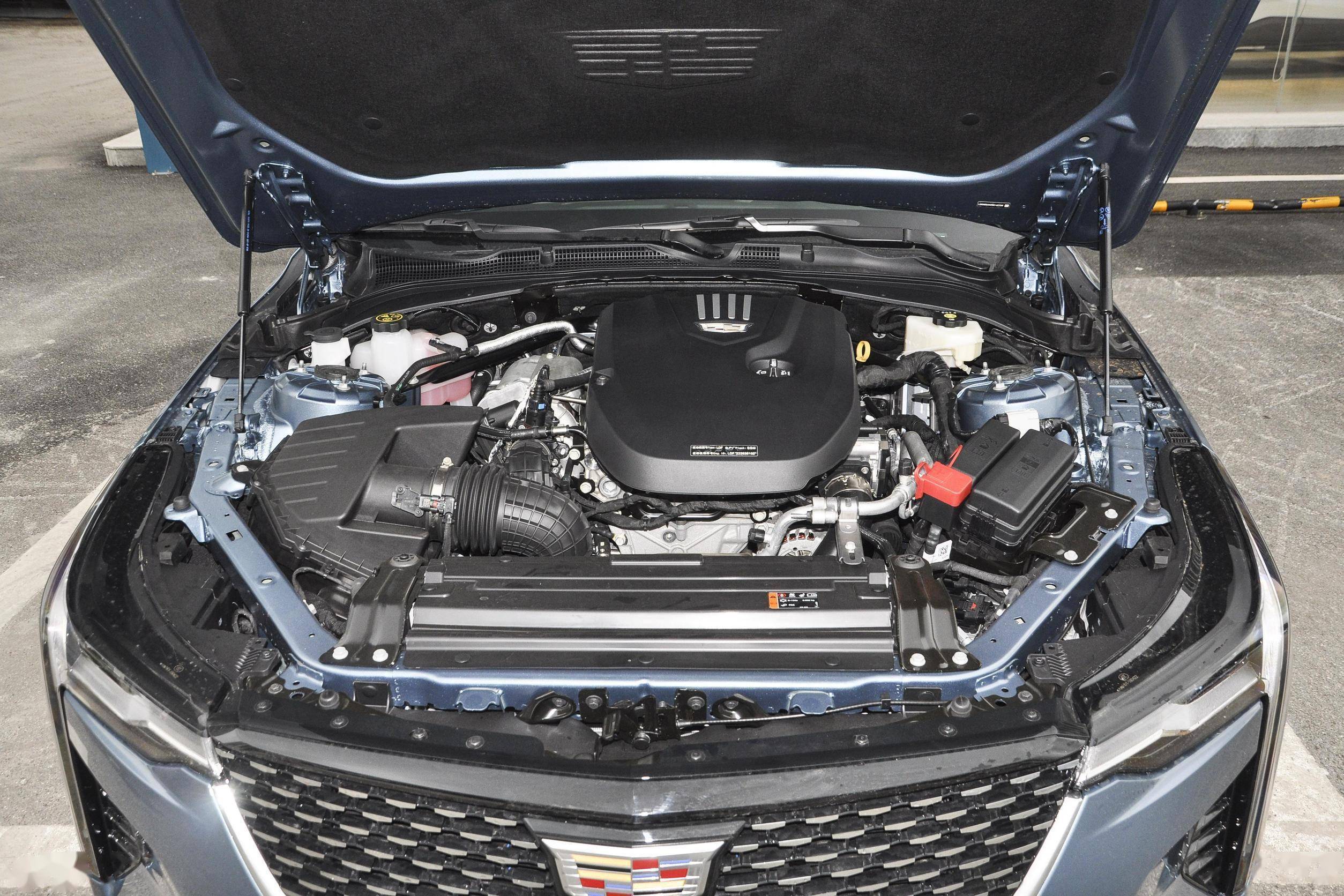 凯迪拉克CT4：1.5T有211匹马力，纵置后驱+8AT，值不值得购买？_搜狐汽车_搜狐网