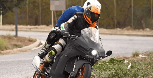 KTM RC990 双缸跑车谍照曝光..._搜狐汽车_搜狐网