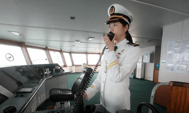 这位中国女船长，很牛！_白响_雪龙_船舶
