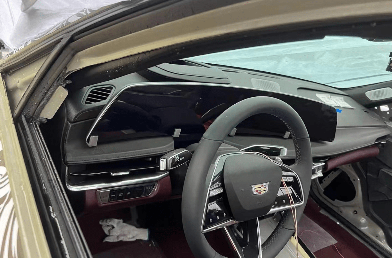 凯迪拉克要翻身？新一代CT6内饰曝光，配曲面双联屏，压力给到56E_搜狐汽车_搜狐网