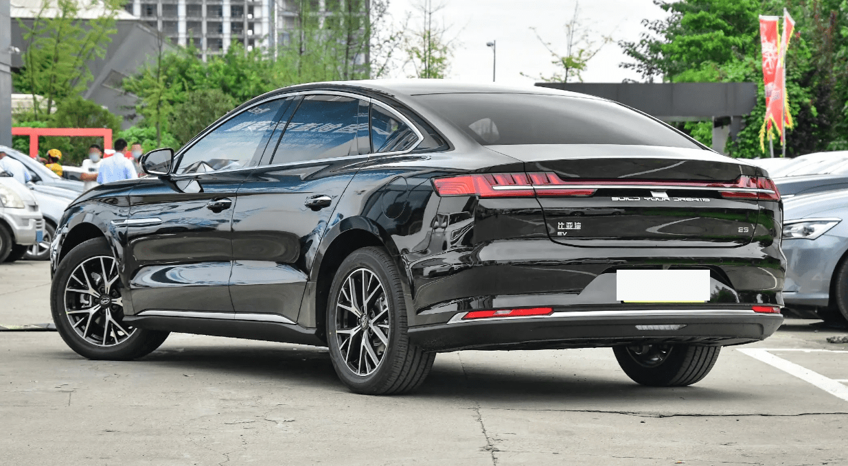 冷门的“比亚迪版A6L”？C级商务车，超长续航，高配才23万多_搜狐汽车_搜狐网