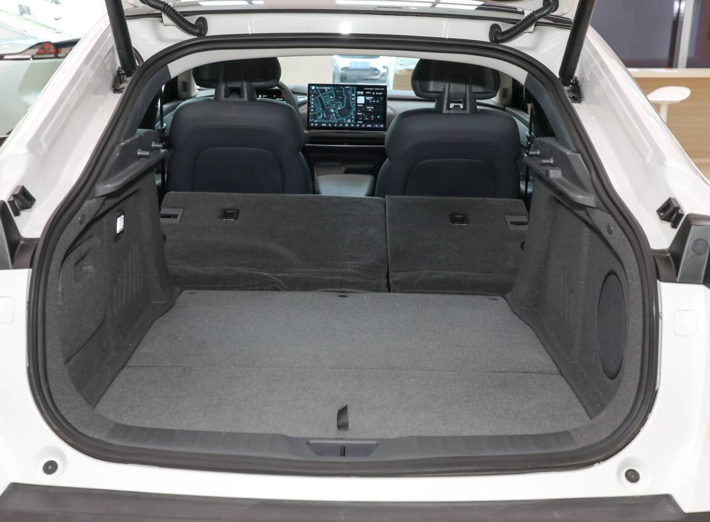 长安深蓝SL03中配车型怎么样？18万买它香不香？看完你就明白了_搜狐汽车_搜狐网