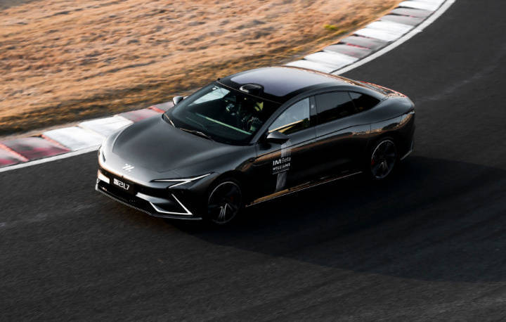 后起新秀PK赛，智己L7对比捷尼赛思纯电G80_搜狐汽车_搜狐网