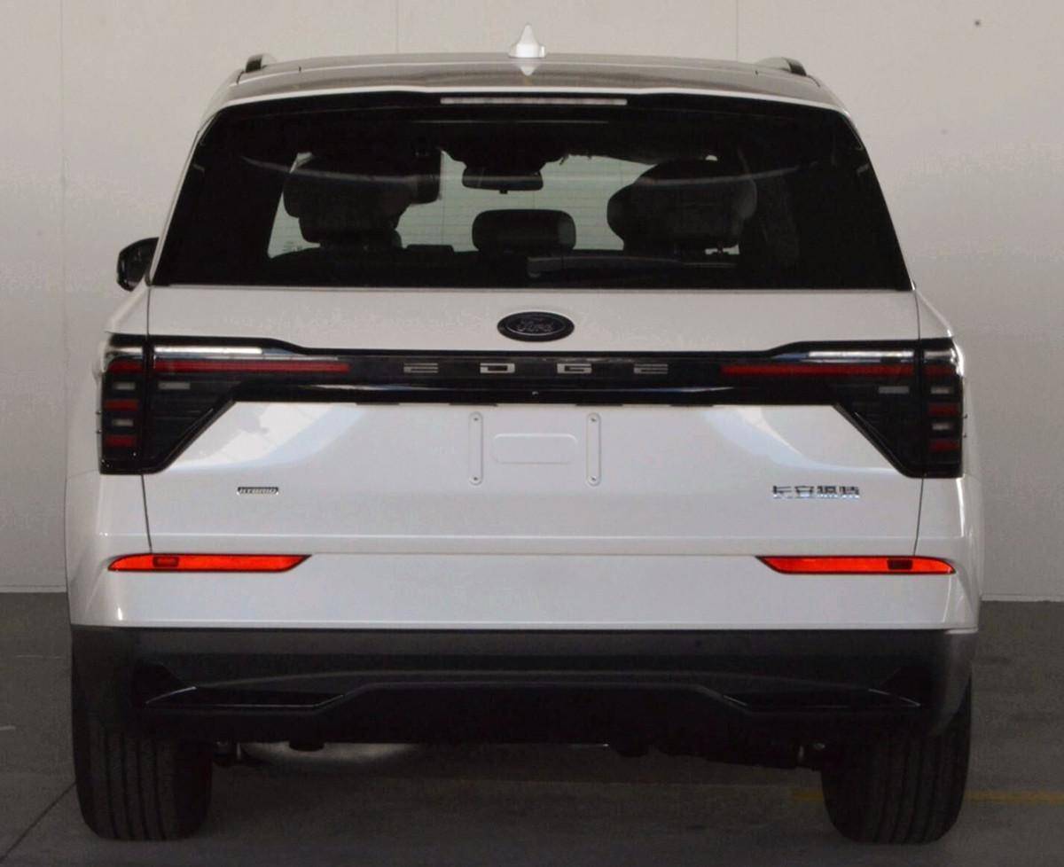 福特锐界混动版实车曝光，轴距2950mm，配隐藏门把手，外观更霸气_搜狐汽车_搜狐网