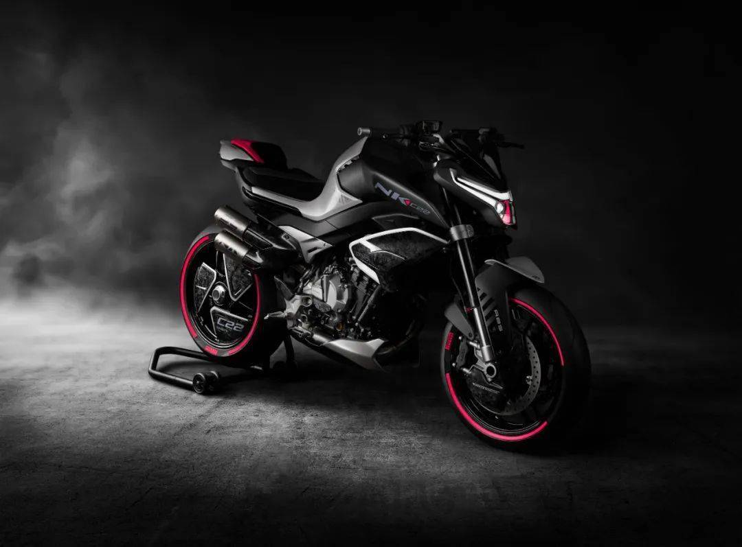 春风800NK公开赛道首测，年后上市！_搜狐汽车_搜狐网