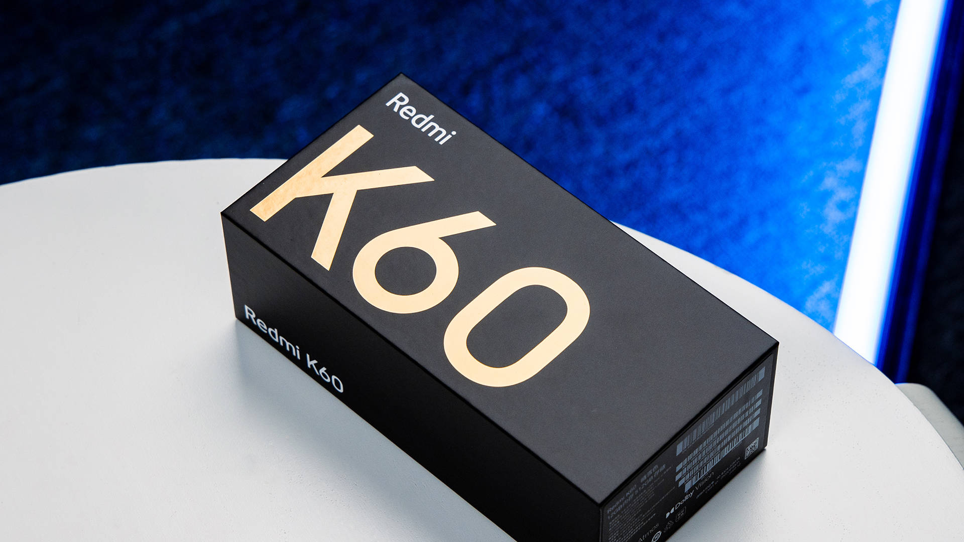 纯净晴雪配色搭载2K高光屏 Redmi K60图赏