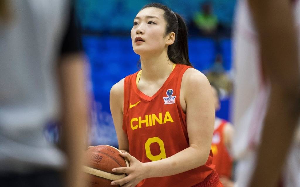 李梦当选WCBA全明星赛票王_中锋_前锋_体育