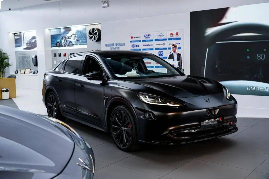 轴距2915mm，中型大5座，nappa真皮，华为车机，21.88万入手超值_搜狐汽车_搜狐网