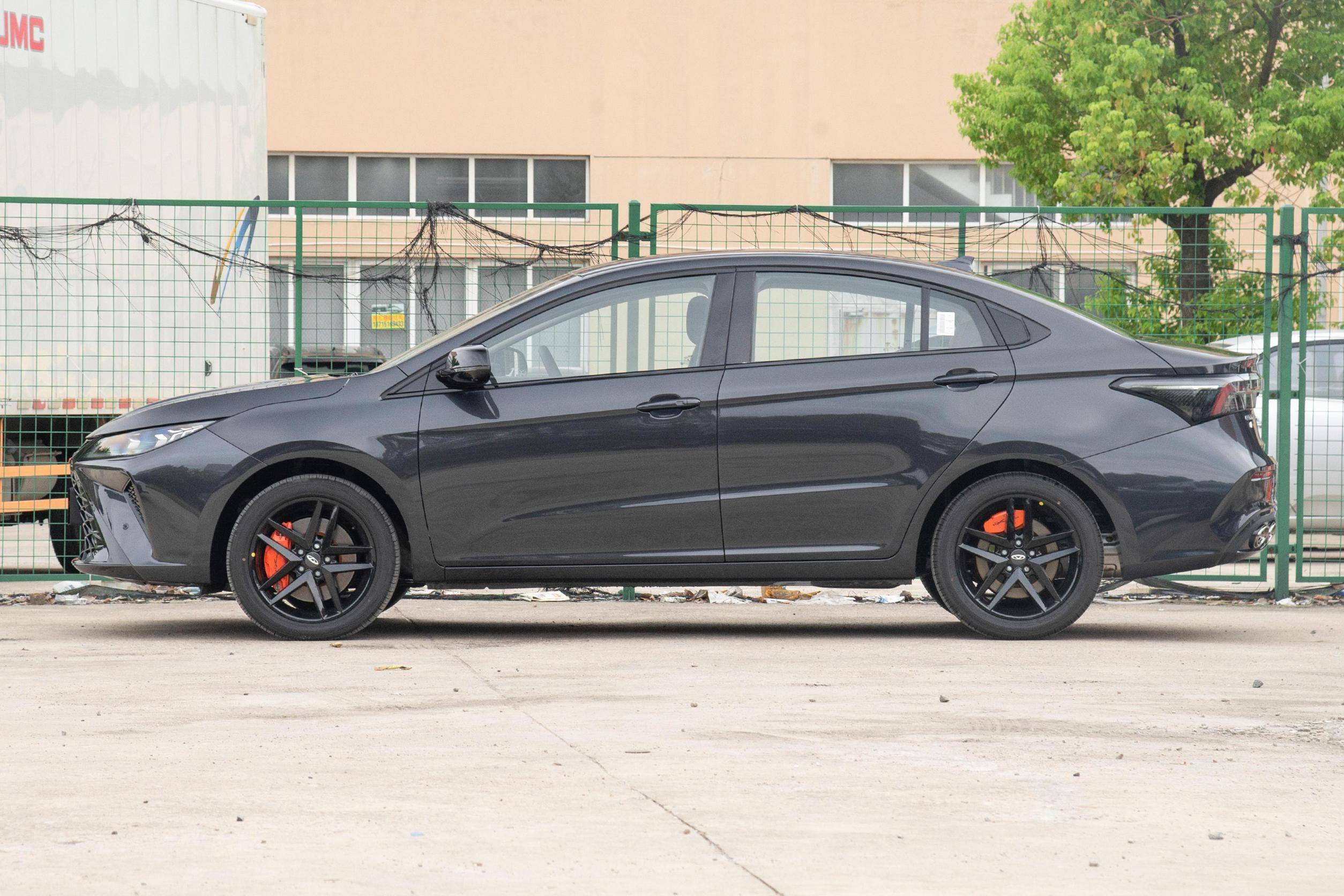 售9.99万起，配1.6T+197马力，还能玩弹射起步，带你看艾瑞泽5 GT_搜狐汽车_搜狐网