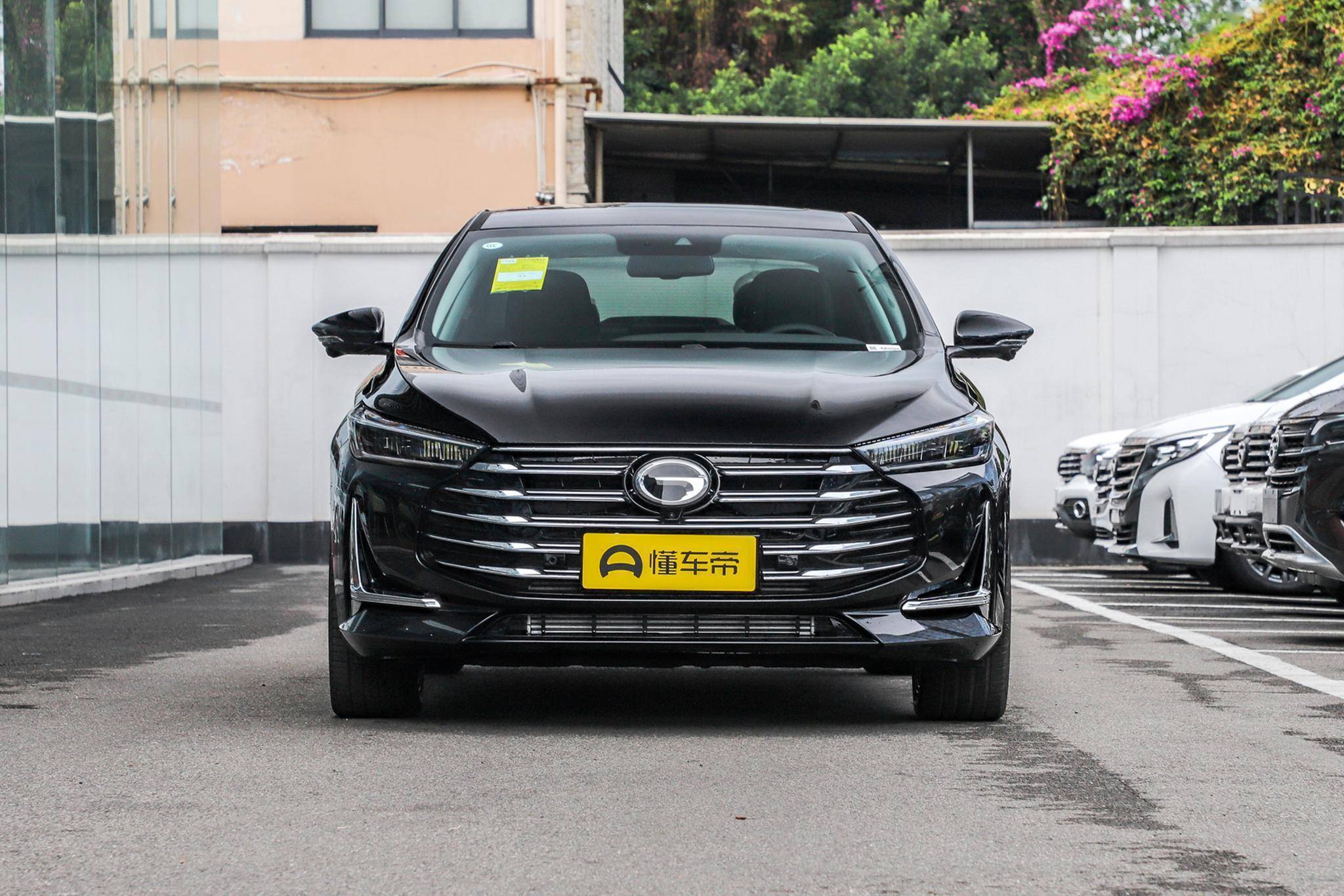 配置高尺寸大，标配252马力+6AT，售15.68万起，带你看传祺GA8_搜狐汽车_搜狐网