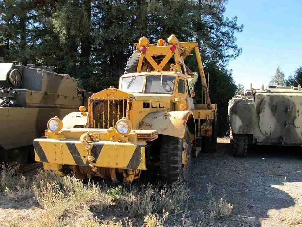 链条传动美式重卡，Sterling HCS-330清障车_搜狐汽车_搜狐网