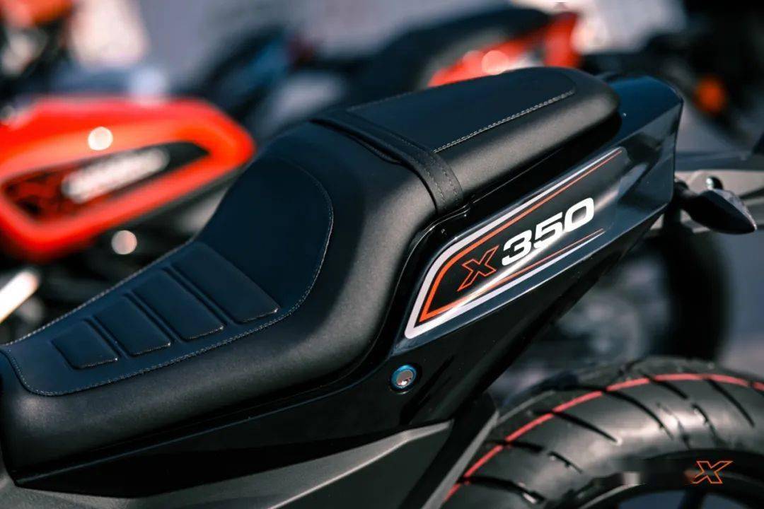 谁会考虑多花6千买个“贴标哈雷X350”？_搜狐汽车_搜狐网
