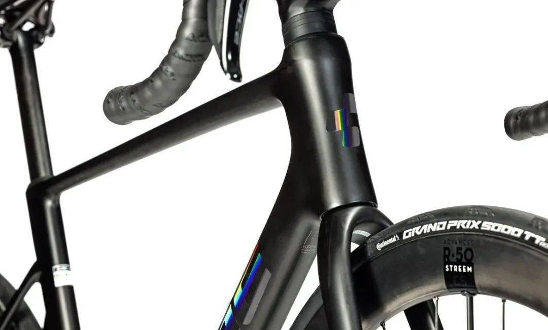 Cube发布6.6kg碳纤维公路车， 搭载碳辐条轮组_搜狐汽车_搜狐网