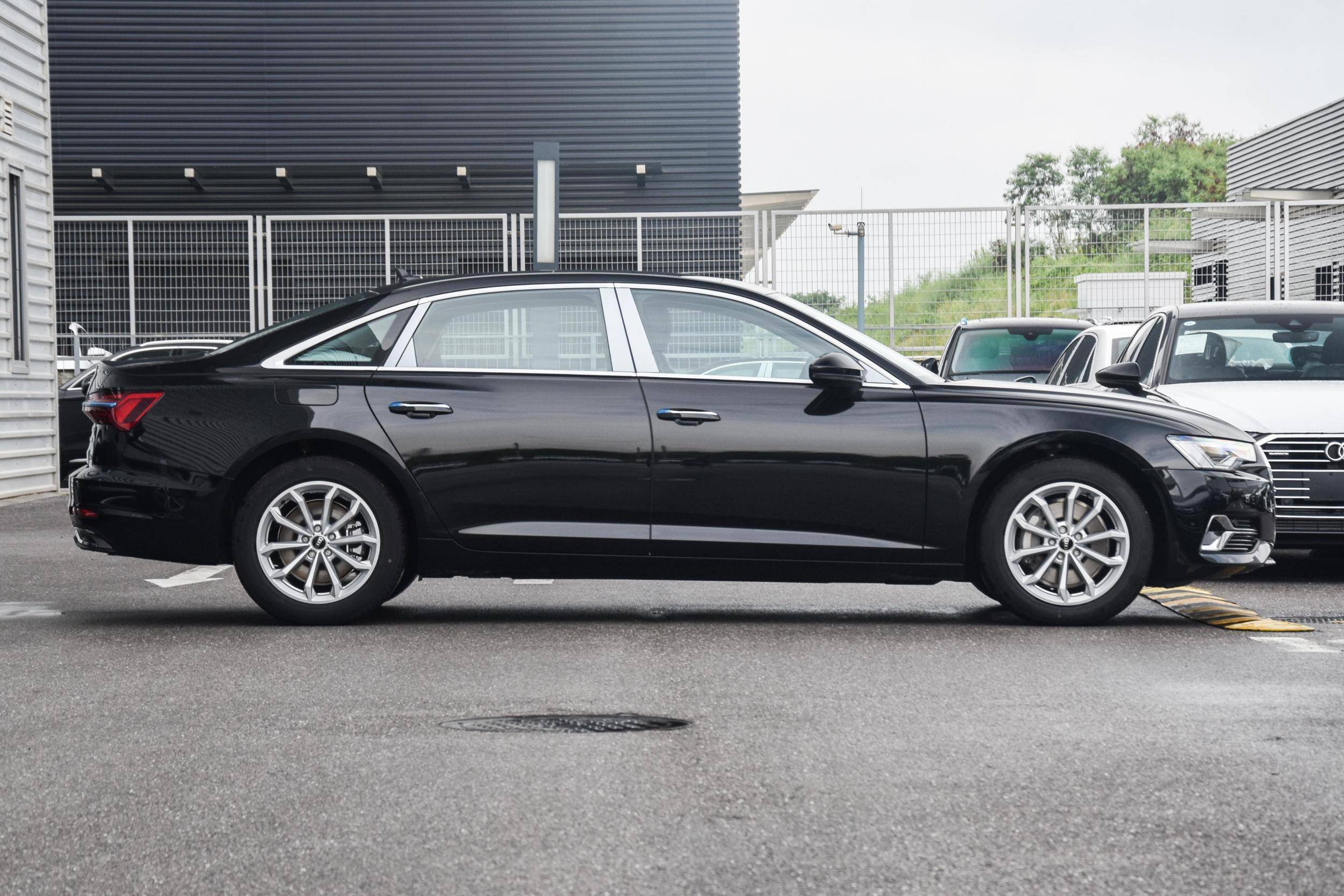 价格战已经打响，奥迪A6L最大降幅11.81万，现在值不值得入手？_搜狐汽车_搜狐网