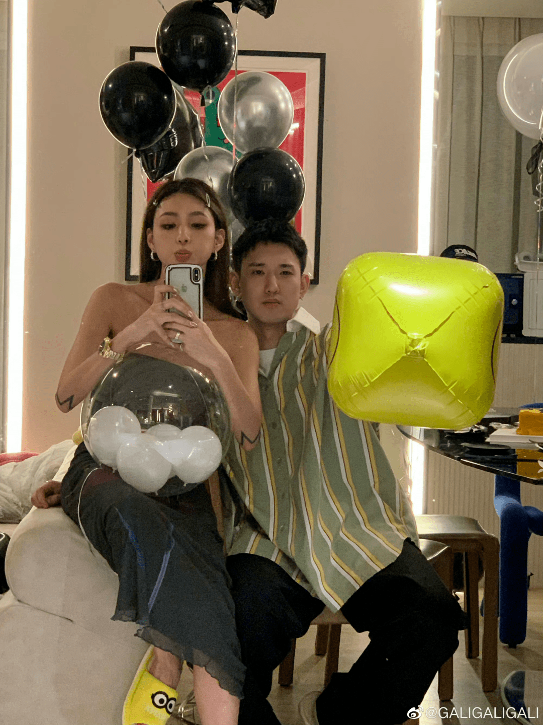 最佳生日蛋糕！女友给GALI过生日啦！_回应_对线_巅峰