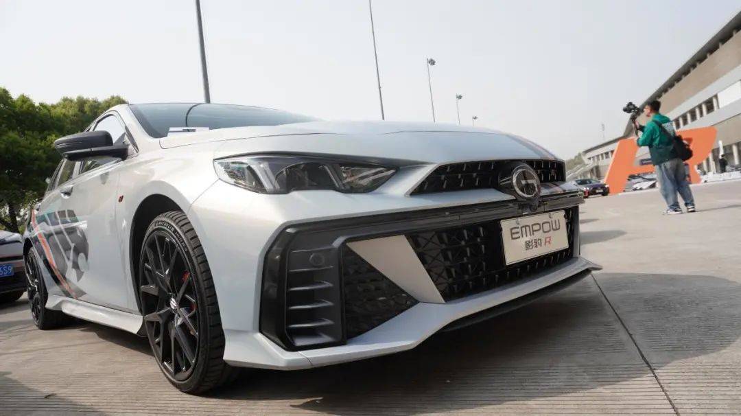 2.0T+8AT，263马力，5秒级破百，中国造！_影豹_设计_性能