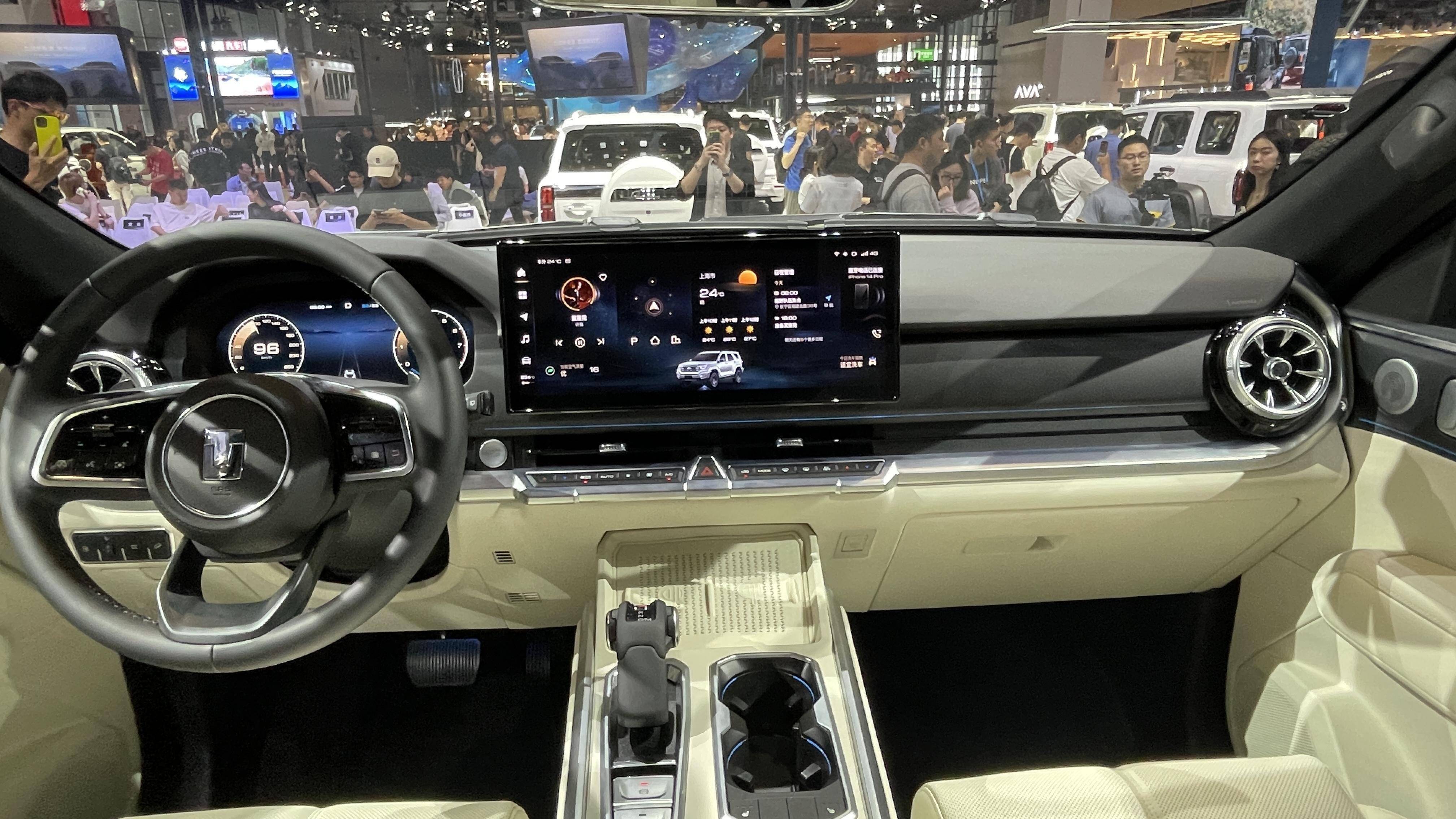 2023年上市！坦克400Hi4-T首次亮相上海车展_搜狐汽车_搜狐网