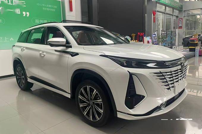 长安第三代CS75 PLUS售12.49万起 舒适化配置升级_搜狐汽车_搜狐网
