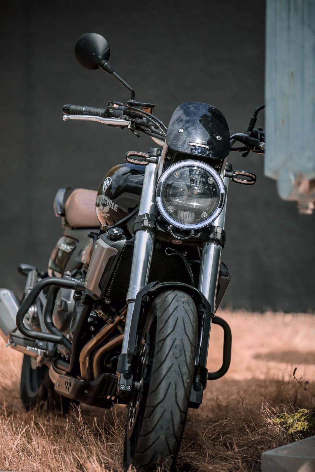 一匹2023年中量级英伦复古黑马——赛科龙RE560_搜狐汽车_搜狐网