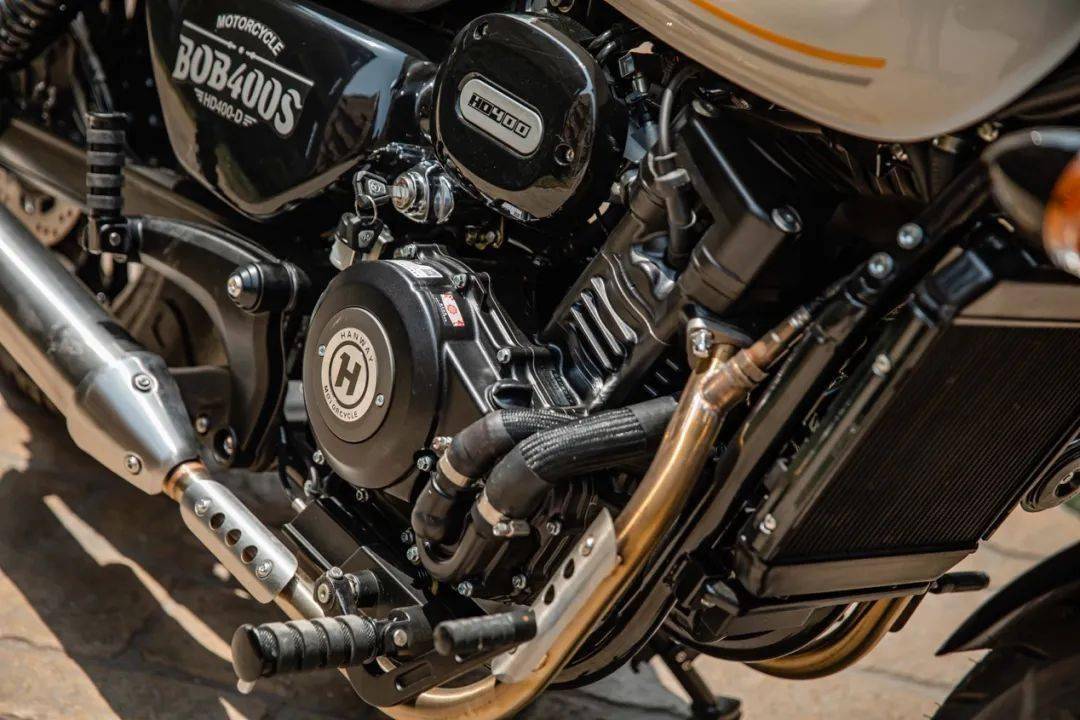 试驾汉威Bob400：3万内颜值性能兼顾的高性价比Bobber！动力居然“虚标”？_搜狐汽车_搜狐网