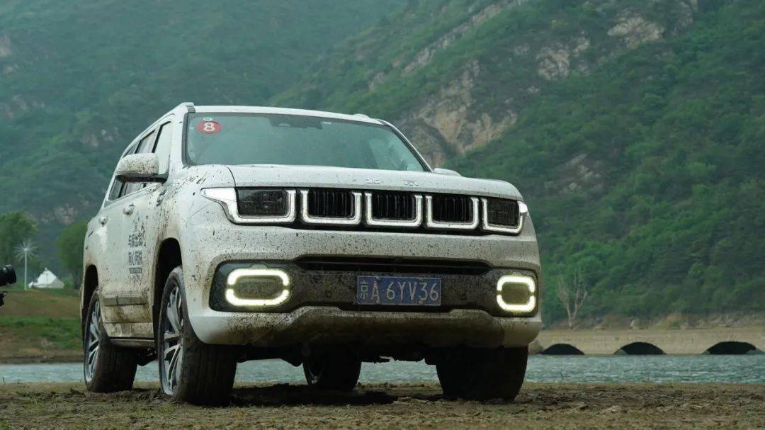 2.0T+8AT，配分时四驱，这台国产硬派大7座SUV气场超强，20万出头可买！_搜狐汽车_搜狐网