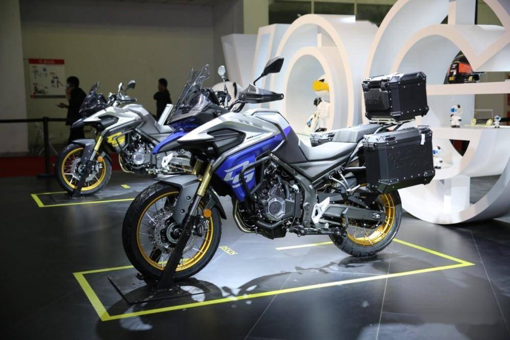 无极新款SR4 Max售40766元起，900拉力/500巡航/250大踏板亮相_搜狐汽车_搜狐网