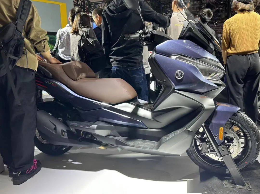 售价40766起，无极发布踏板车型SR4Max的高功率版_搜狐汽车_搜狐网