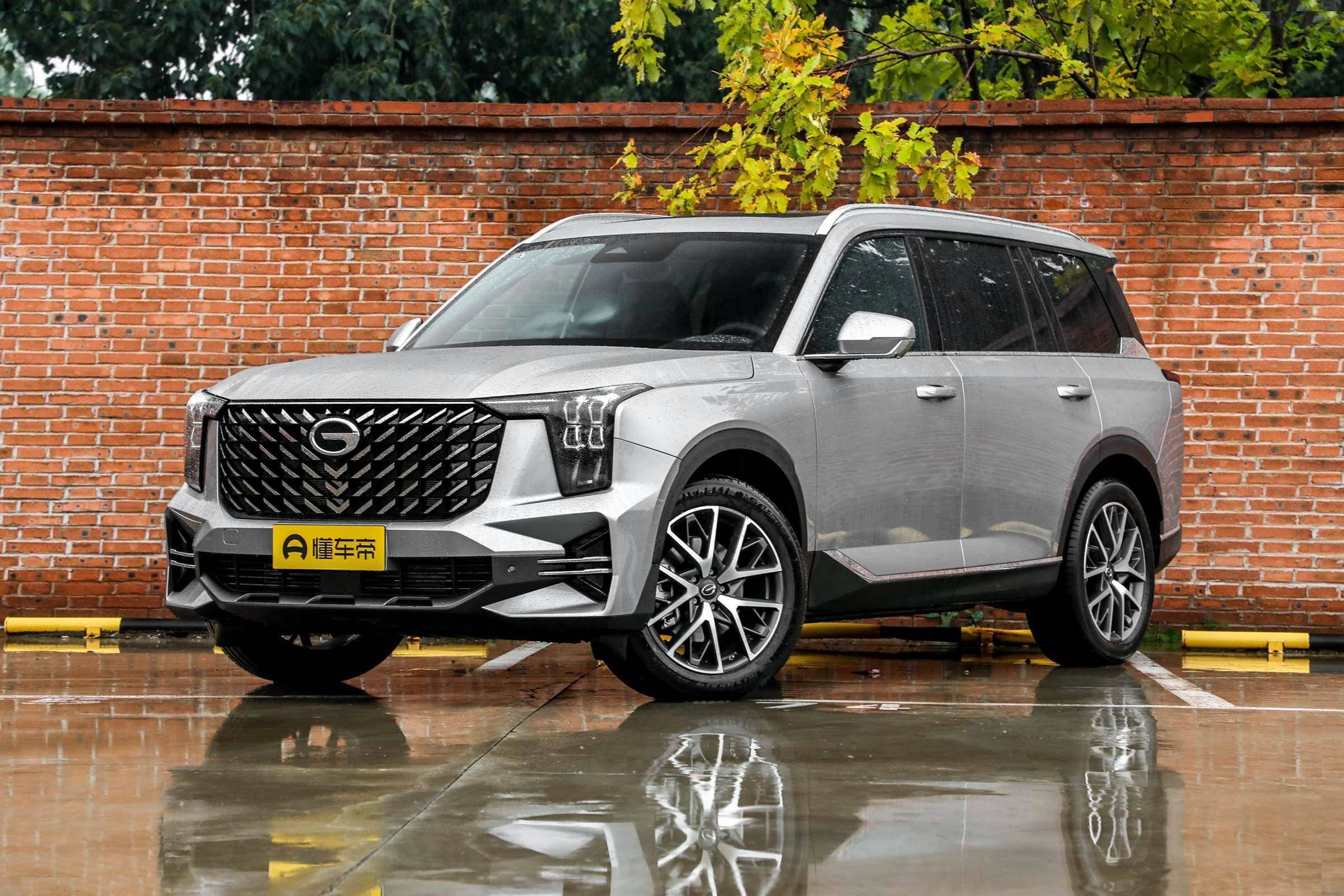 又大又方正，入门就配2.0T+8AT，售18.68万起，带你看广汽传祺GS8_搜狐汽车_搜狐网