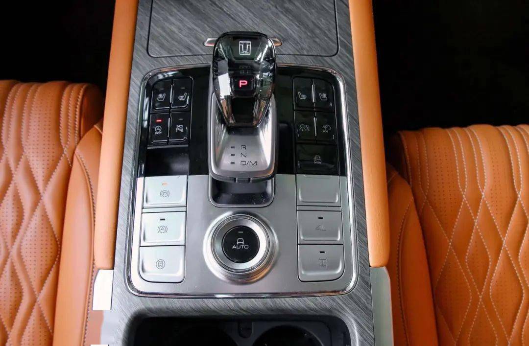 9AT+四驱，顶配14万不到，体验竟被国产8AT吊打？_搜狐汽车_搜狐网