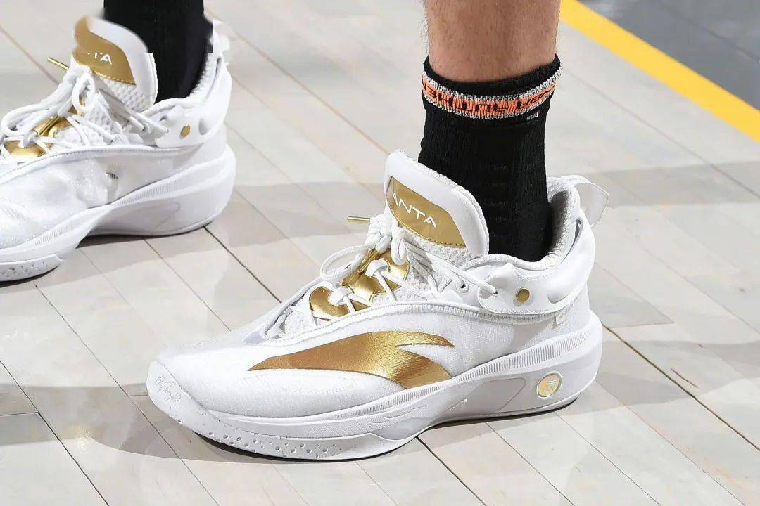 KT9曝光：这...确定不是KT8吗？_汤普森_本人_细节